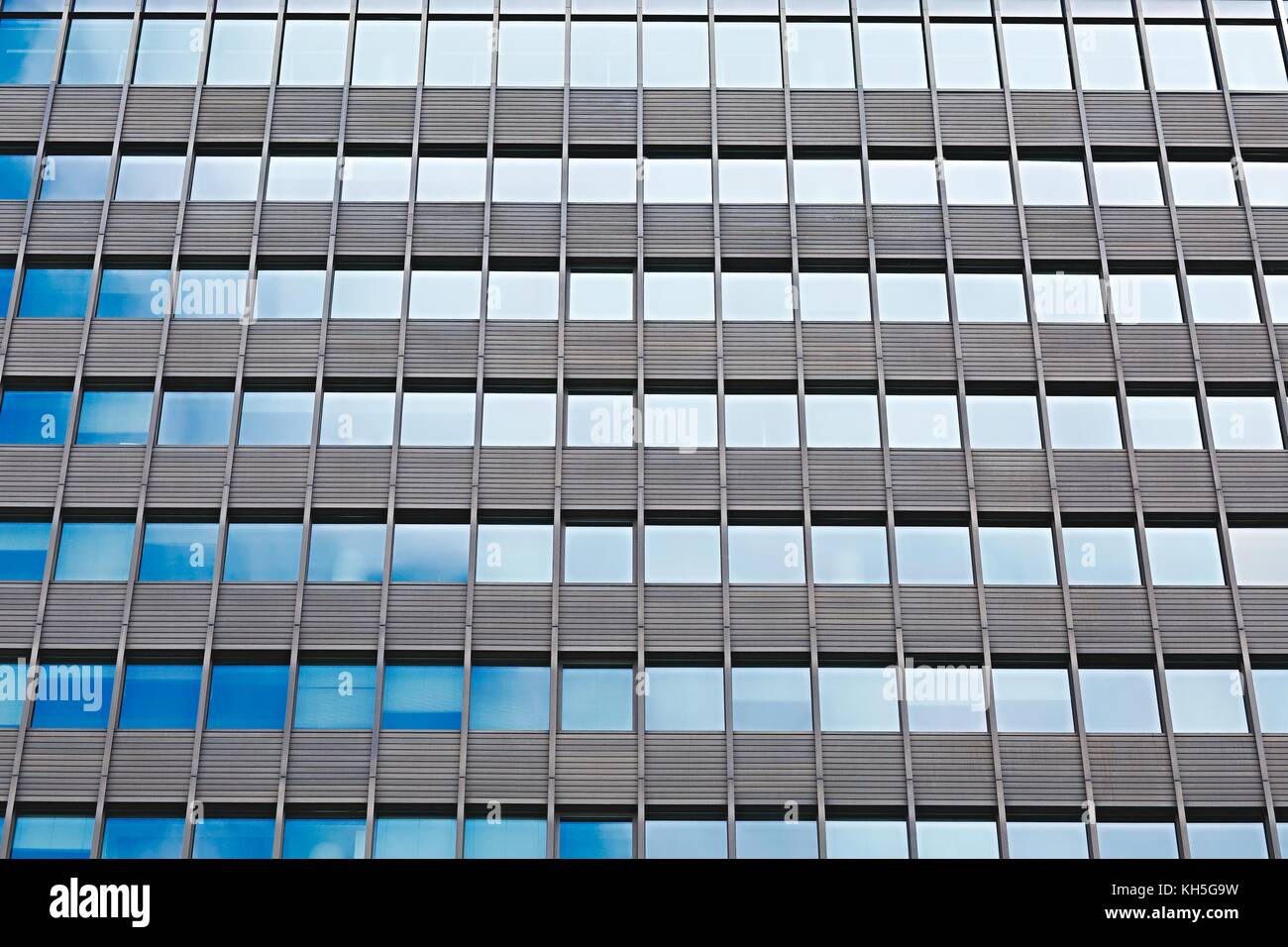 Boring building hi-res stock photography and images - Alamy