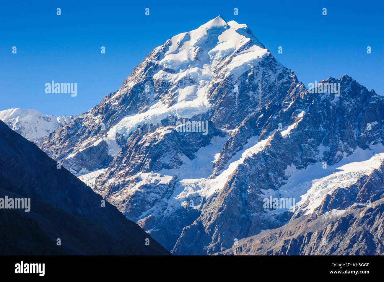 Close up of Mount Cook highest mountain in New Zealand Stock Photo - Alamy