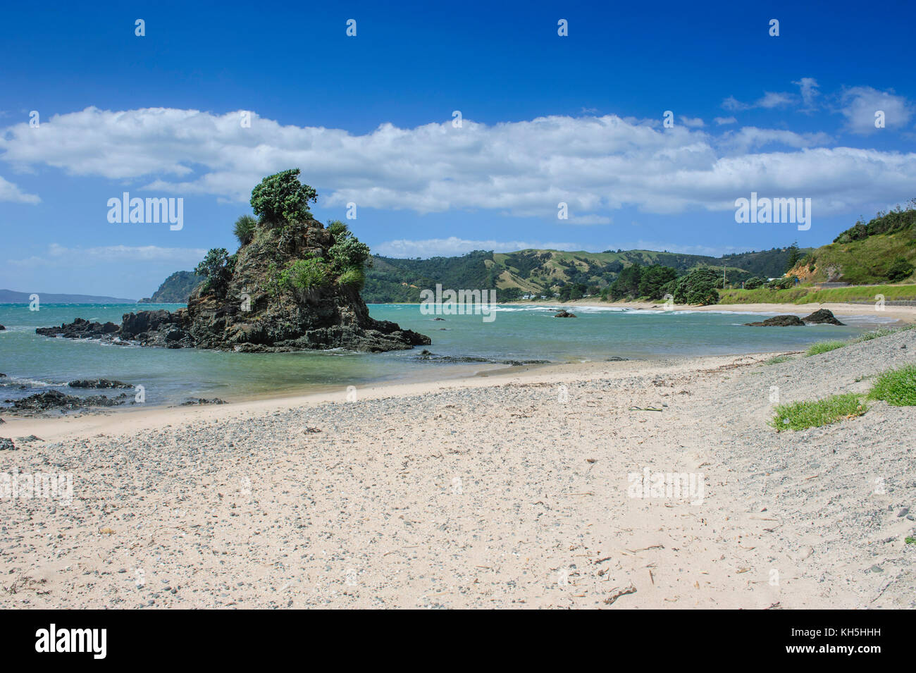 Lonely beach on the coastline of Northern Coromandel, North Island, New ...