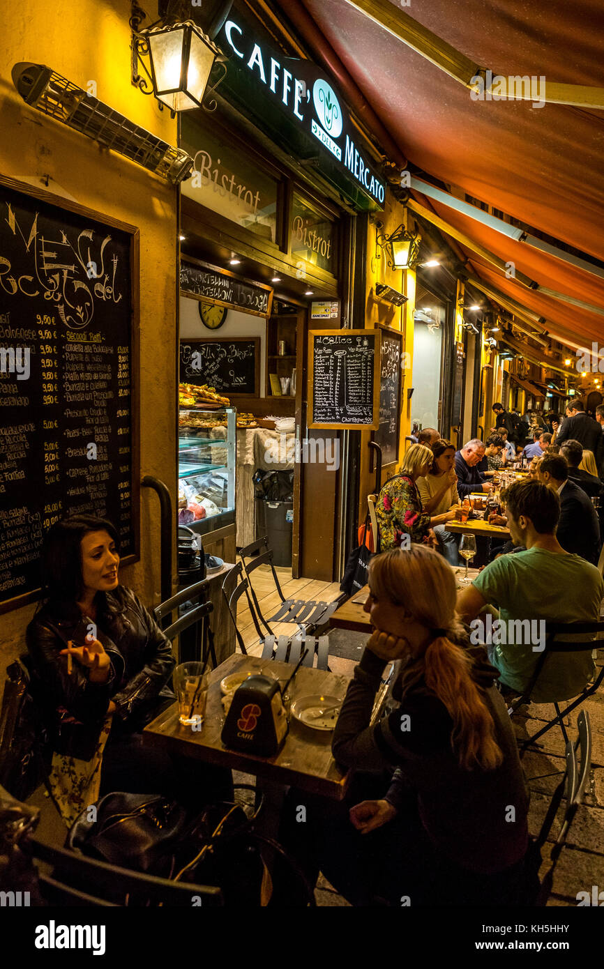 Mercato fresco hi-res stock photography and images - Alamy