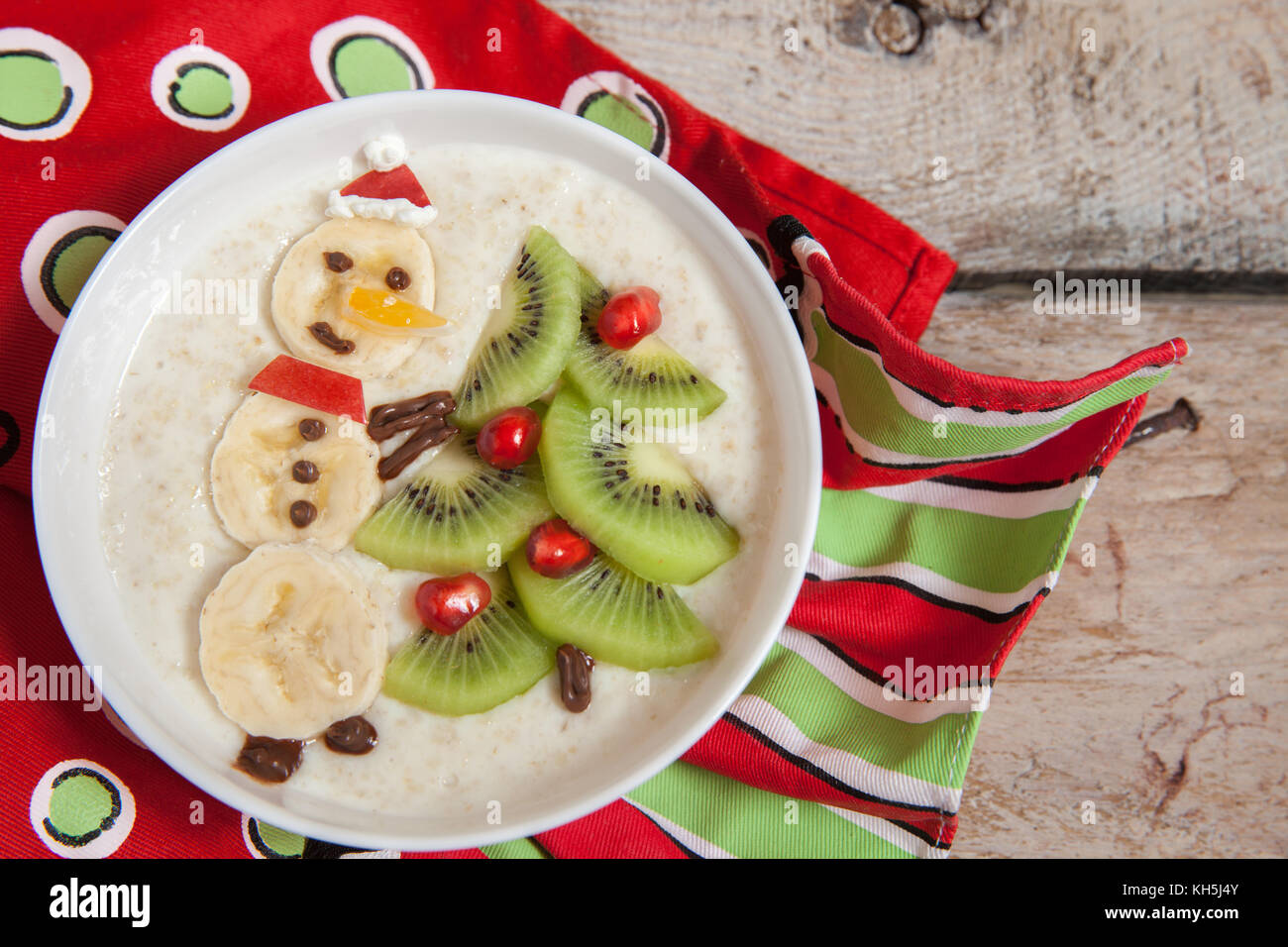 Snowman porridge oatmeal breakfast , Fun Christmas food art for kids ...