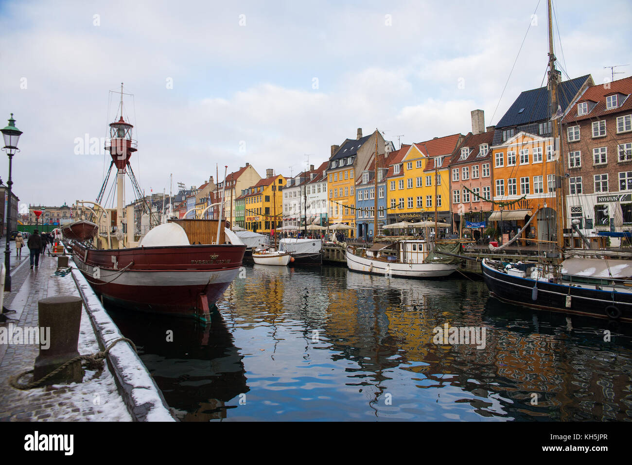 Copenhagen nyhavn winter hi-res stock photography and images - Alamy