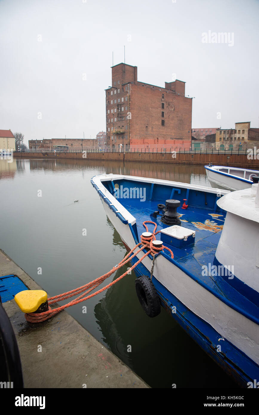 brick building Stock Photo - Alamy
