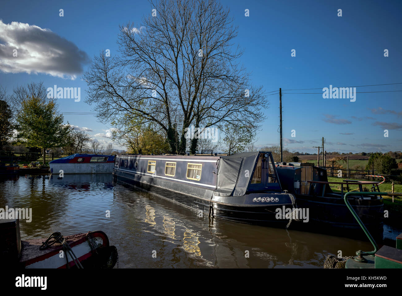 Birmingham england canal photography hi-res stock photography and ...
