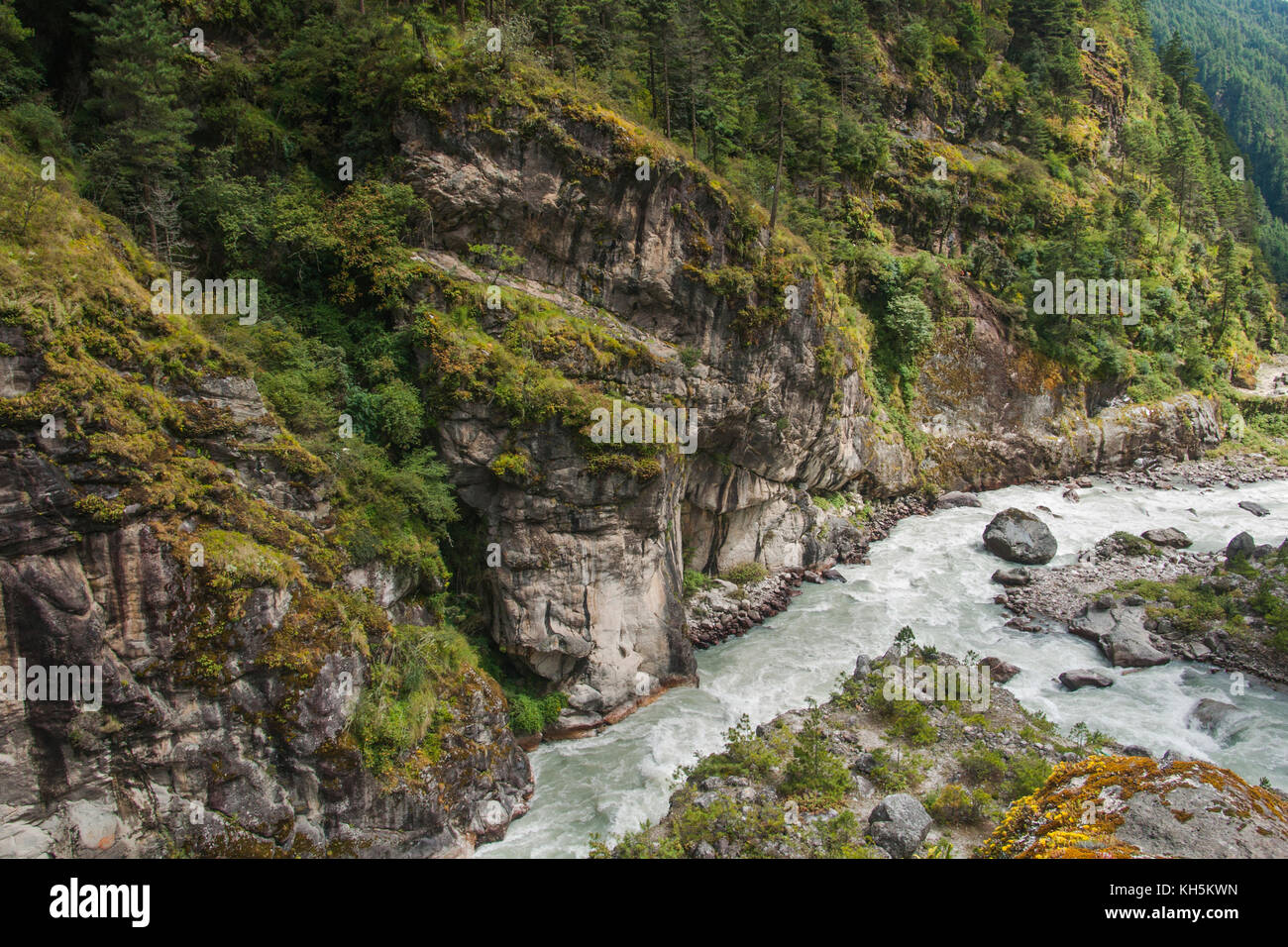 Dudh Koshi river on Everest base camp trek route in Nepal, Himalayas ...