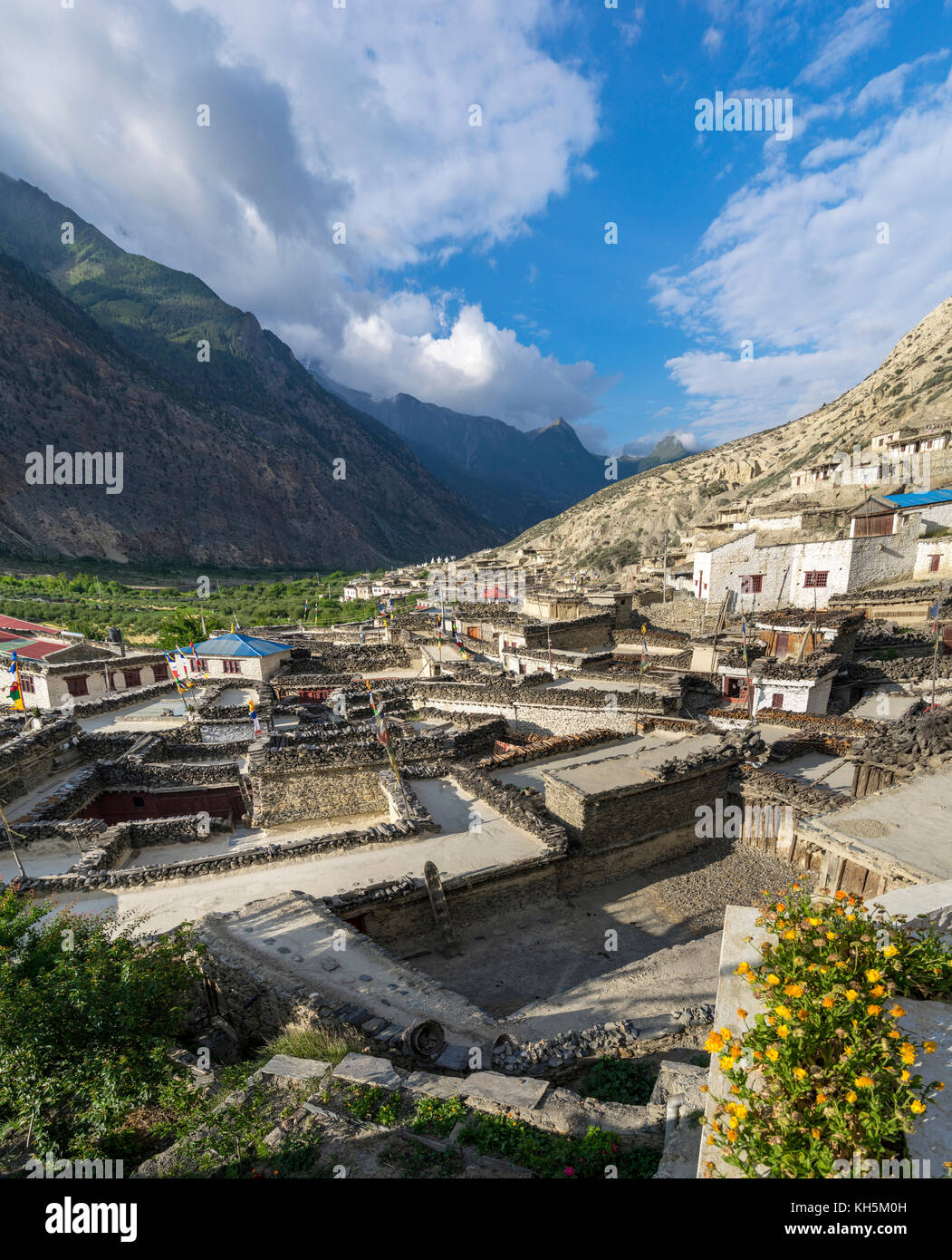 Marpha village and apple gardens in Mustang. Nepal Stock Photo - Alamy