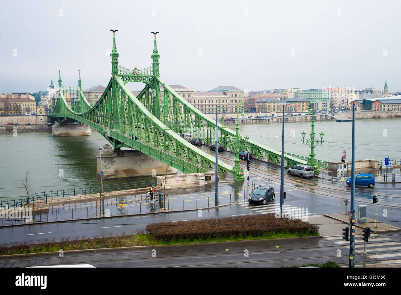 Liberty bridge road hi-res stock photography and images - Alamy