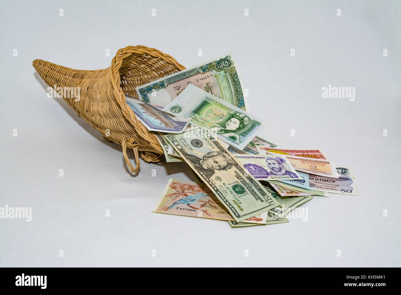 Cornucopia of the world hi-res stock photography and images - Alamy