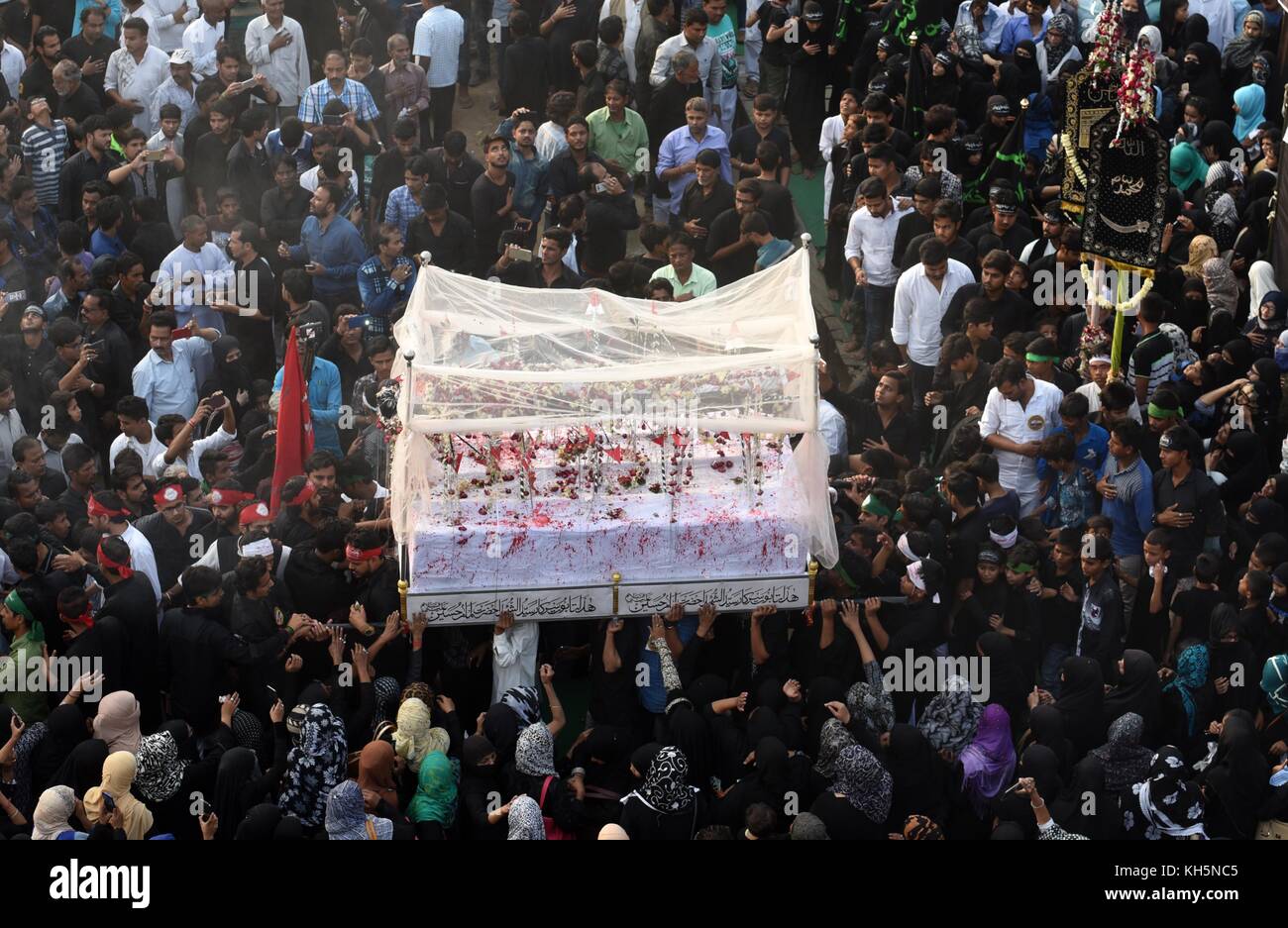 Allahabad, Uttar Pradesh, India. 13th Nov, 2017. Allahabad: Indian Shia ...