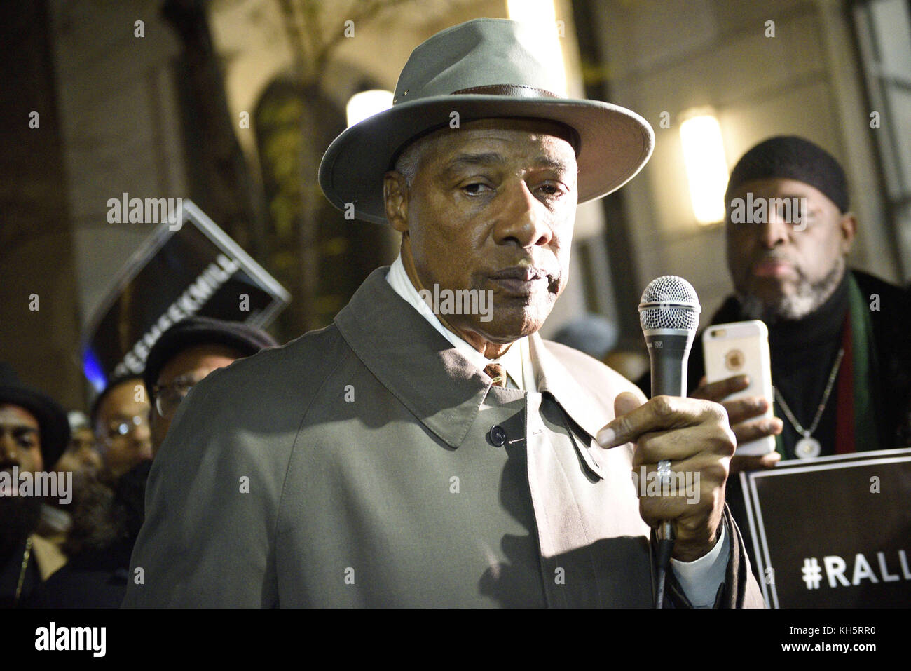 Philadelphia, Pennsylvania, USA. 13th Nov, 2017. Basketball Hall of ...
