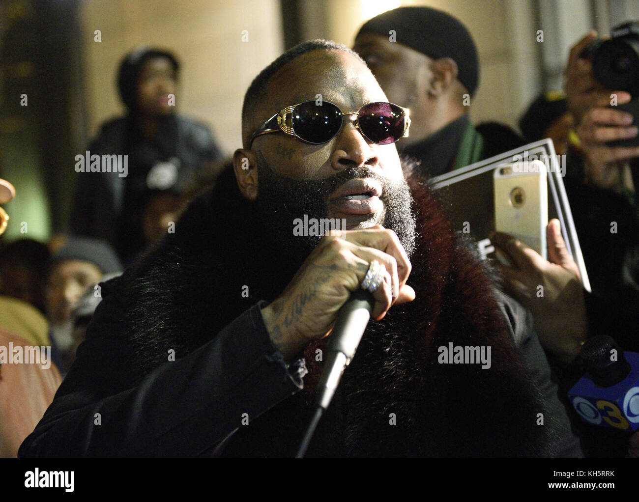 Philadelphia, Pennsylvania, USA. 13th Nov, 2017. Rapper RICK ROSS ...
