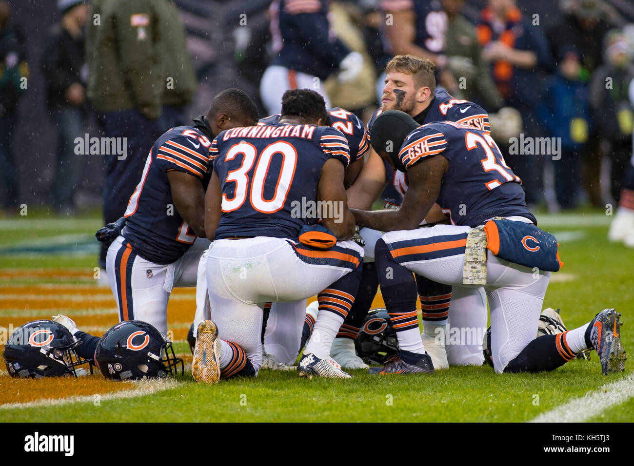 Chicago, Illinois, USA. 12th Nov, 2017. - Bears #48 Patrick Scales ...