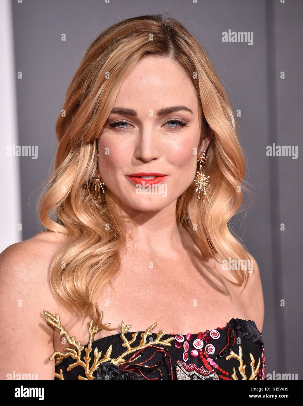 Hollywood, California, USA. 13th Nov, 2017. Caity Lotz arrives for the ...