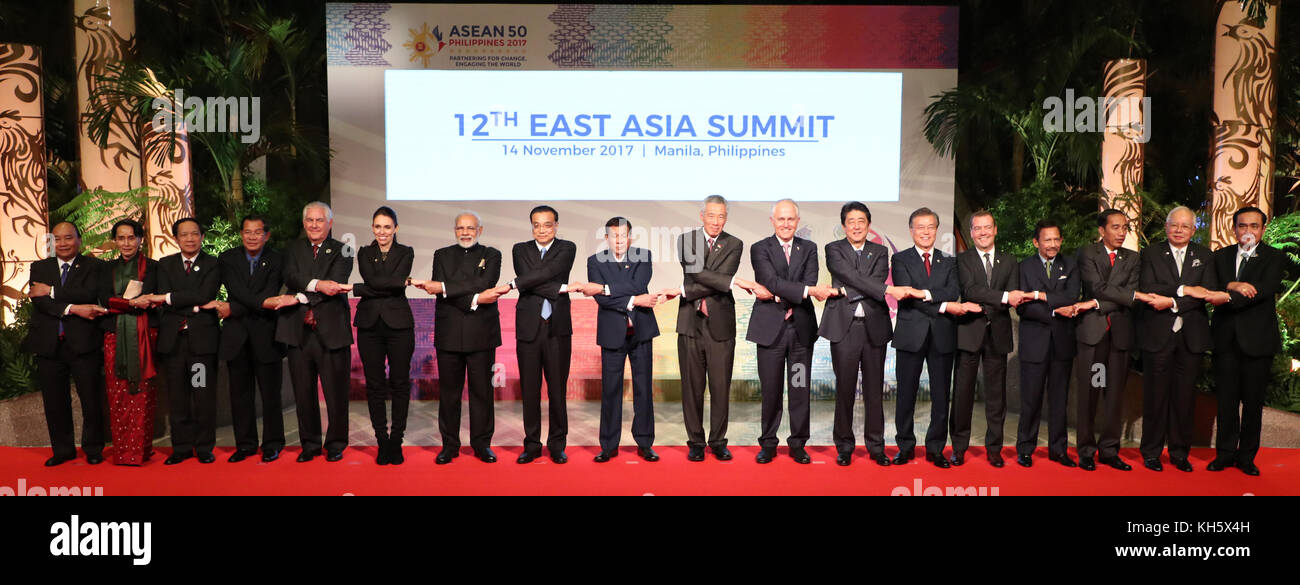 Manila, Philippines. 14th Nov, 2017. Moon with East Asian leaders ...