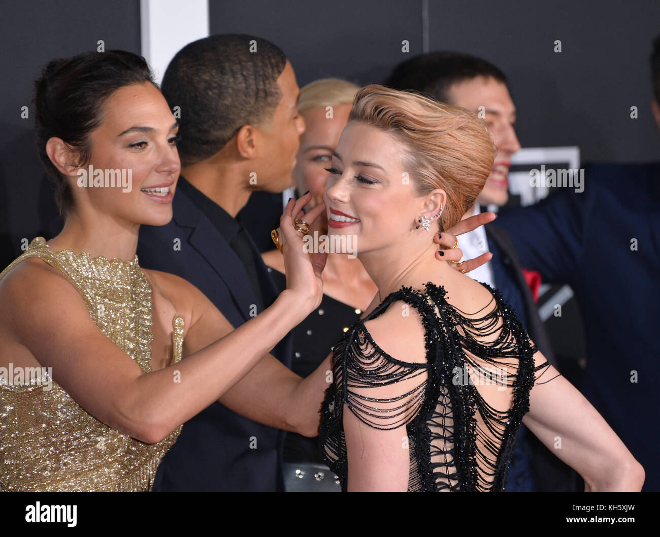 Los Angeles Usa 13th Nov 2017 Gal Gadot And Amber Heard At The World Premiere For Justice