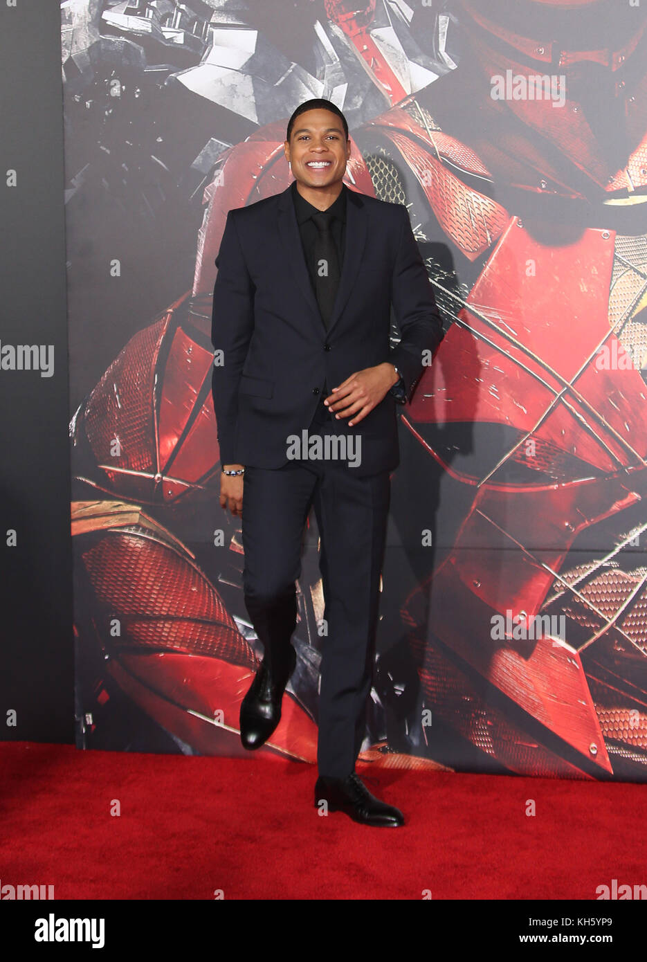 Los Angeles, Ca, USA. 13th Nov, 2017. Ray Fisher, at the Justice League ...