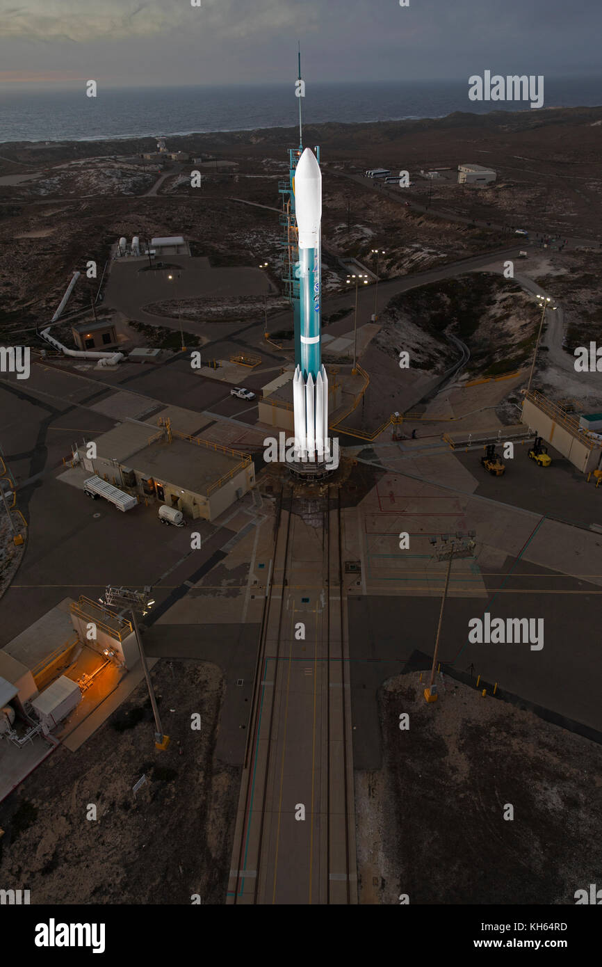 Vandenberg air force base hi-res stock photography and images - Alamy