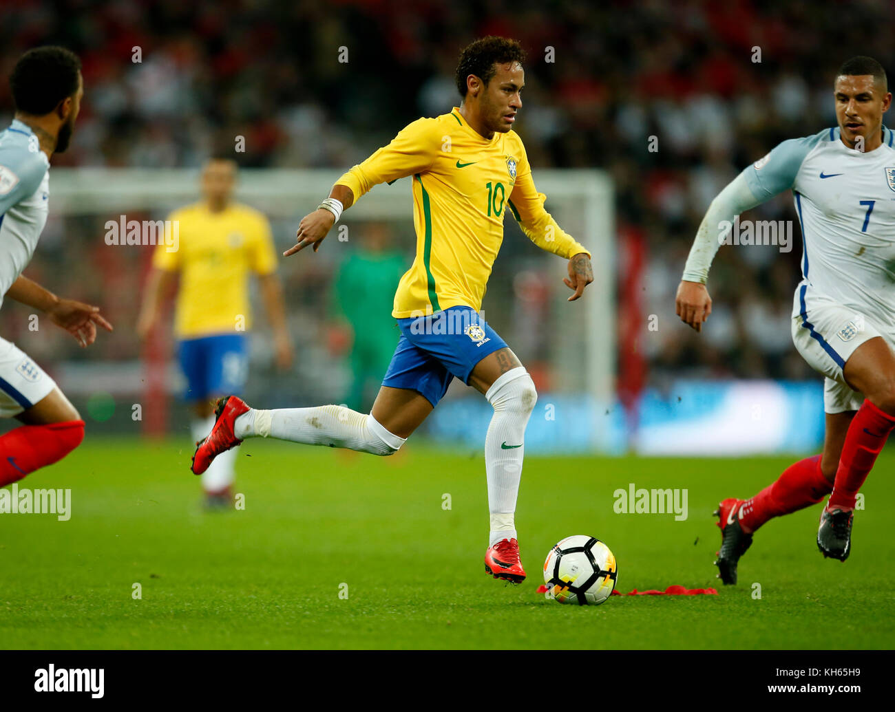 London, UK. 14th Nov, 2017. Neymar of Brazil in action during the ...