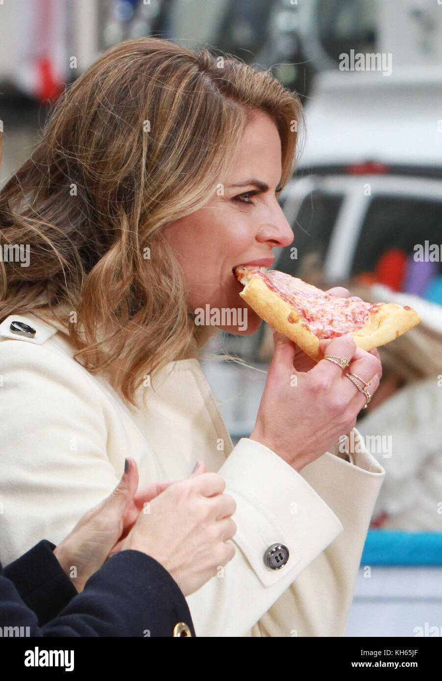 New York, NY, USA. 14th Nov, 2017. Natalie Morales seen having a pizza ...