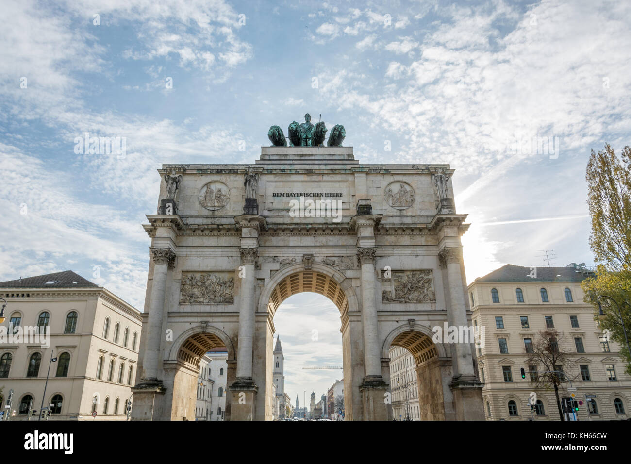 The Siegestor in Munich, Germany with the sun behind it Stock Photo - Alamy