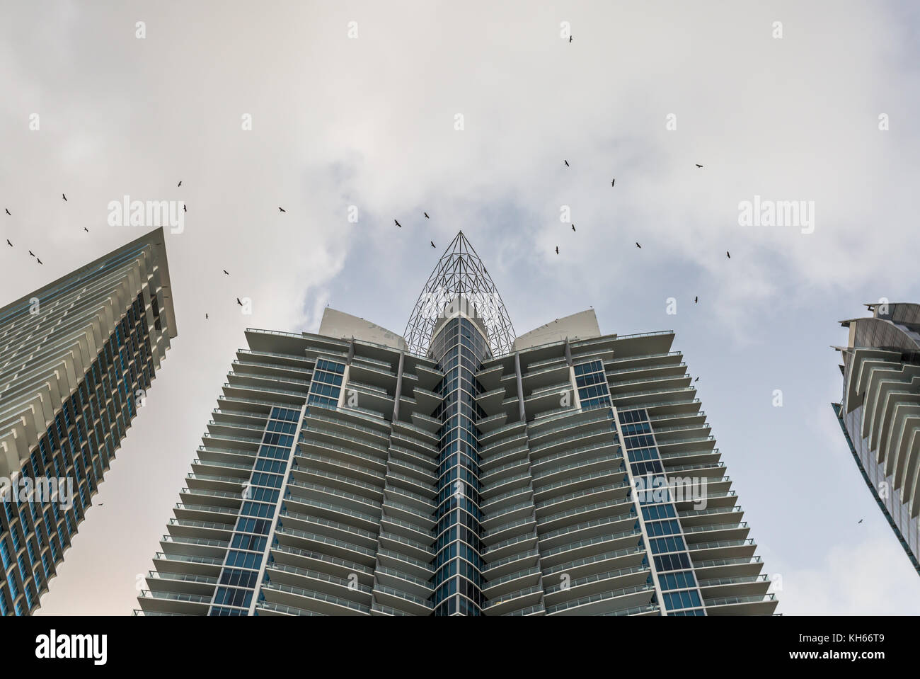 Luxury buildings hi-res stock photography and images - Alamy