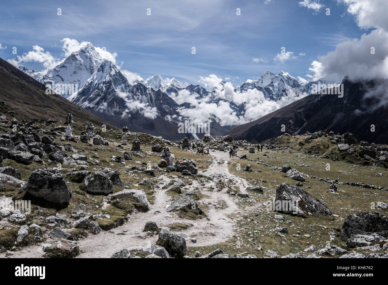 Mountain view on the way to Everest Base Camp Stock Photo - Alamy