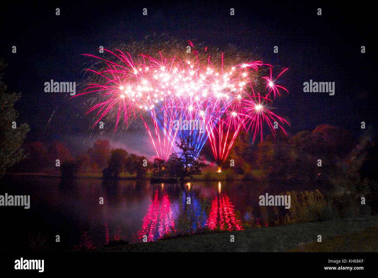 Heritage park fireworks kent hi-res stock photography and images - Alamy