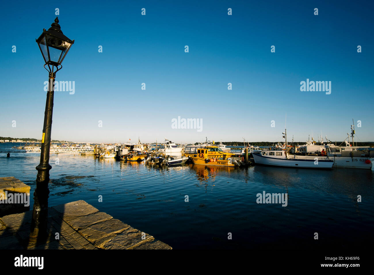 Poole docks hi-res stock photography and images - Alamy