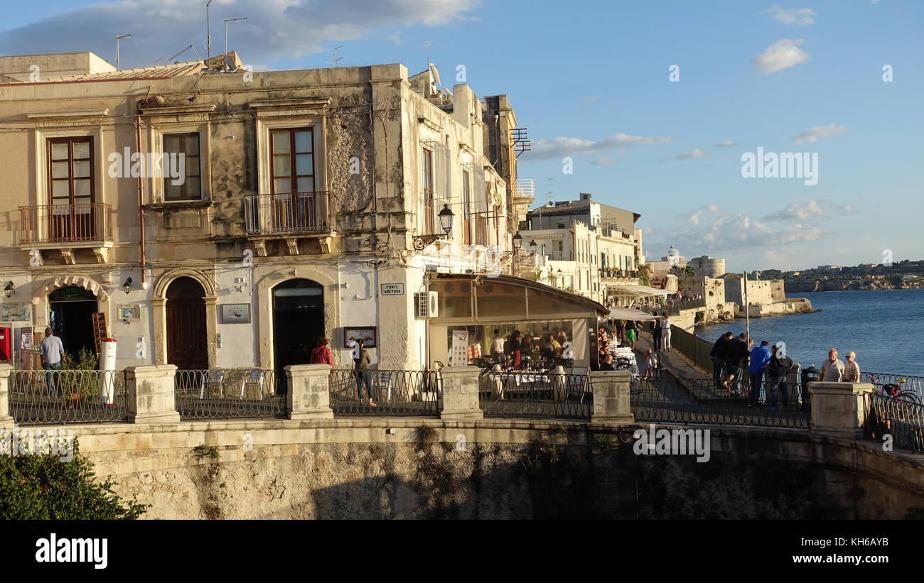 Sicily spring of arethusa hi-res stock photography and images - Alamy