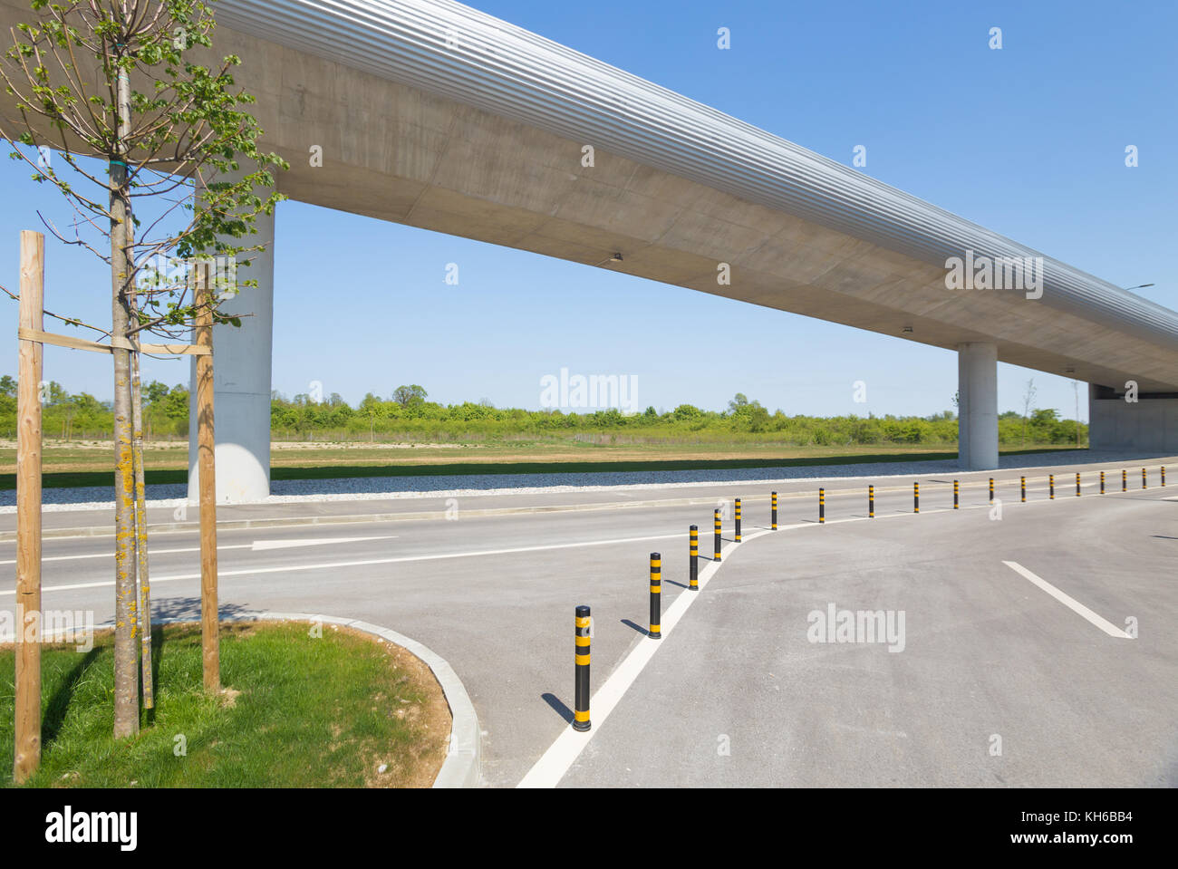 Tree flyover hi-res stock photography and images - Alamy