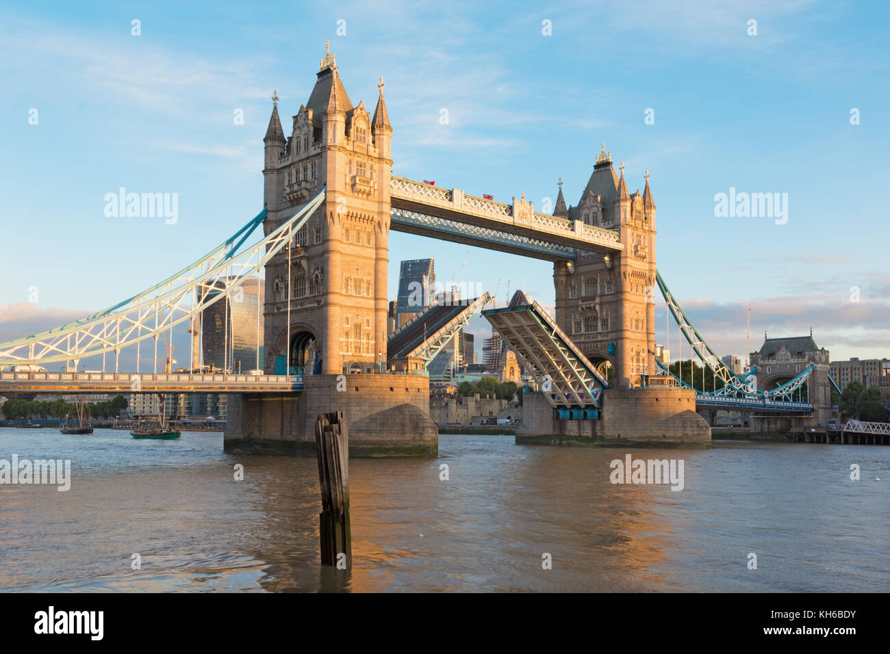 London - The Tower Bride and skyscrapers in morning light Stock Photo ...