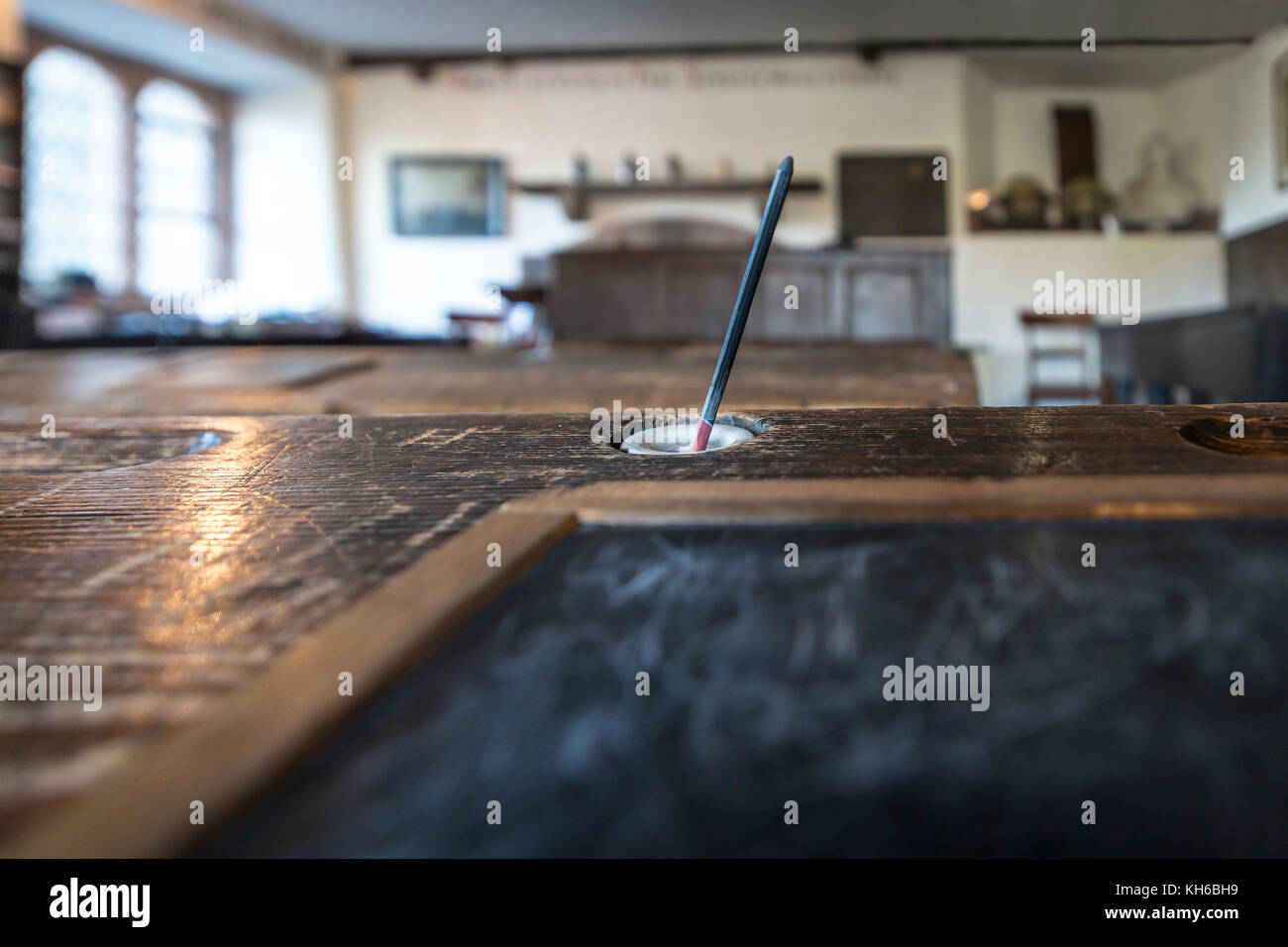 Slate pencil hi-res stock photography and images - Alamy