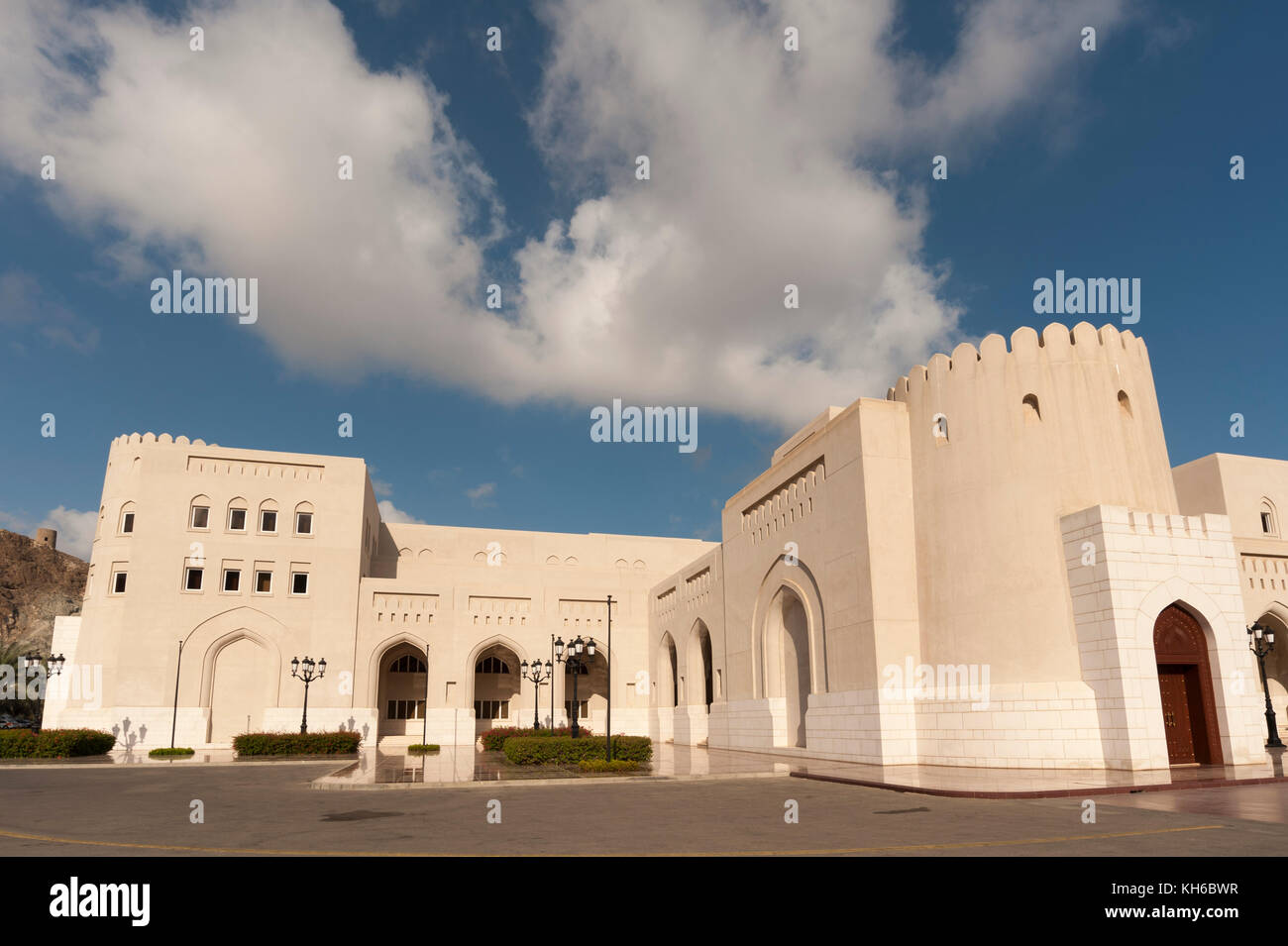 Castle of muscat the omani capital hi-res stock photography and images ...