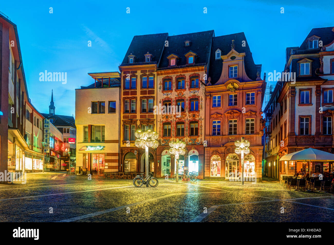 Night streets of Mainz. Historical buildings in night illumination ...