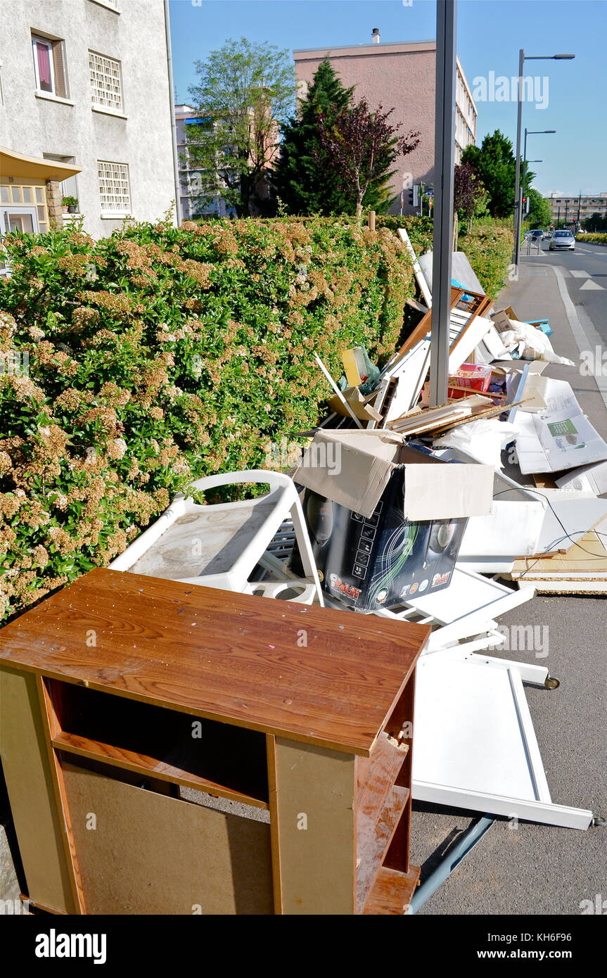 Objects encombrants hi-res stock photography and images - Alamy