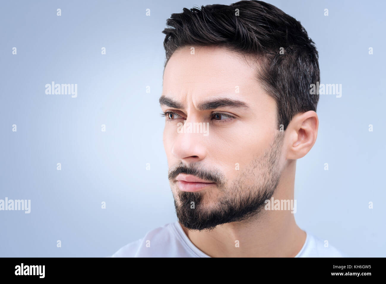 Man looking right hi-res stock photography and images - Alamy