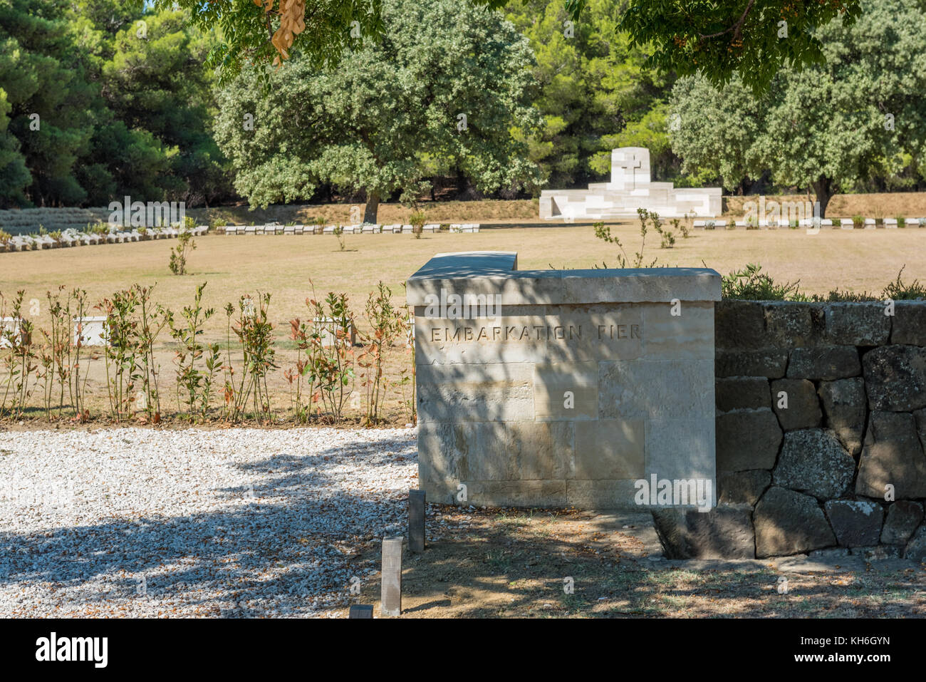 Green Hill Cemetery.The cemetery lies on the east side of the Anzac ...