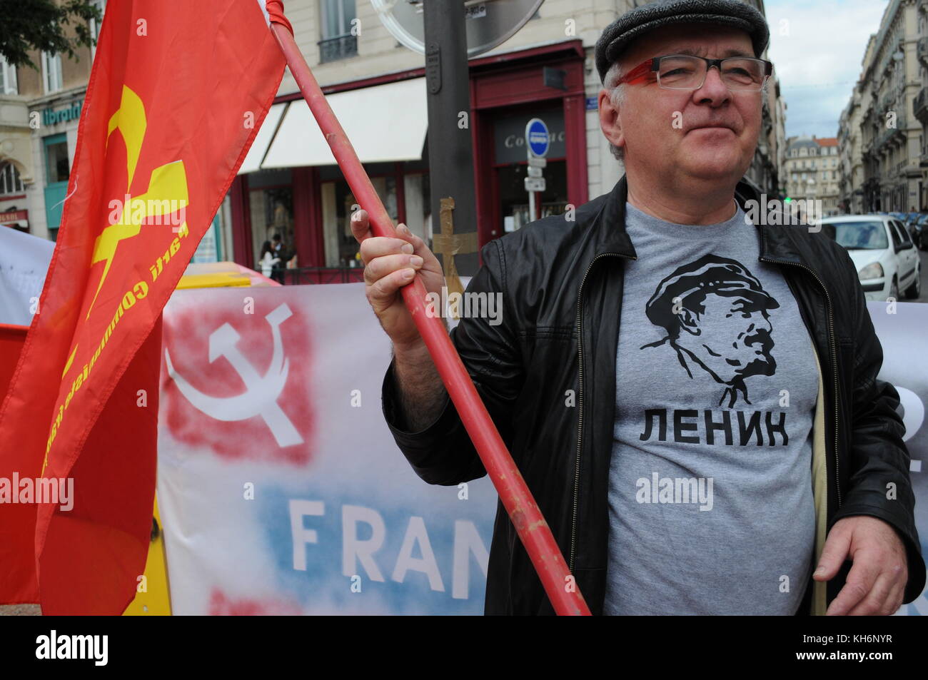 Communist symbols flag hi-res stock photography and images - Alamy