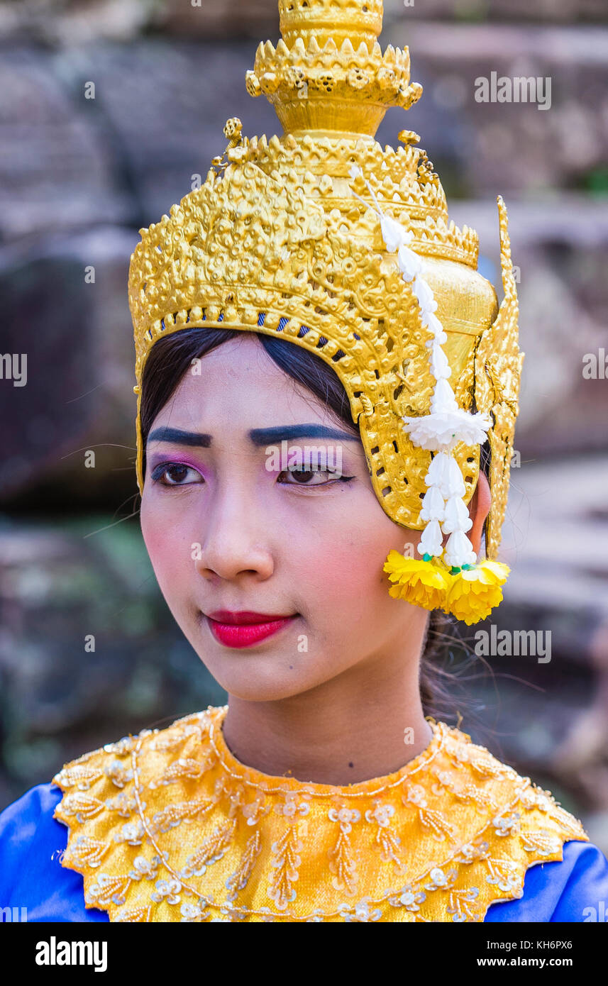 Cambodian Apsara dancer in Angkor Wat , Siem Reap Cambodia Stock Photo ...