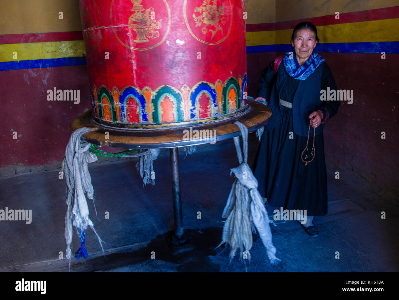Portraite of Ladakhi woman during the Ladakh Festival in Leh India ...