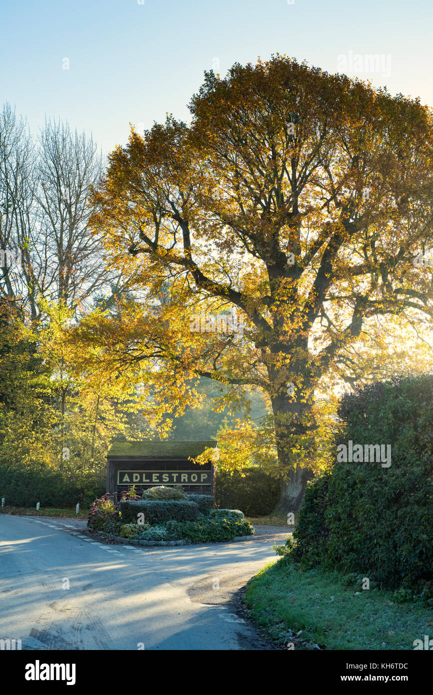 Shelter railway hi-res stock photography and images - Alamy