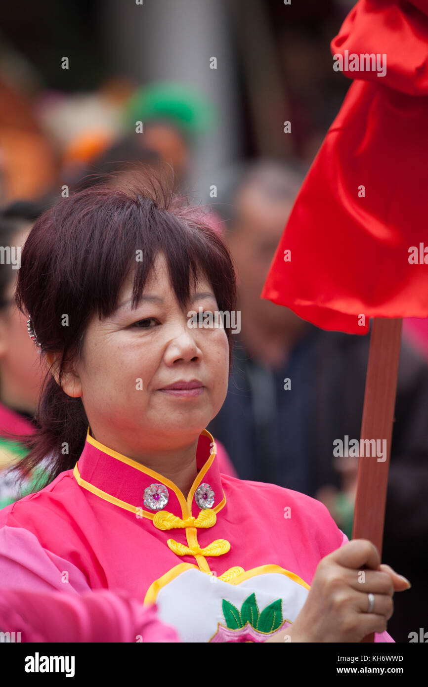 Language barrier china hi-res stock photography and images - Alamy