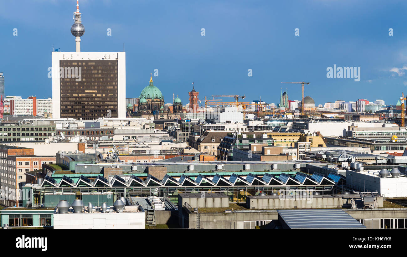Aerial view reichstag building in hi-res stock photography and images ...