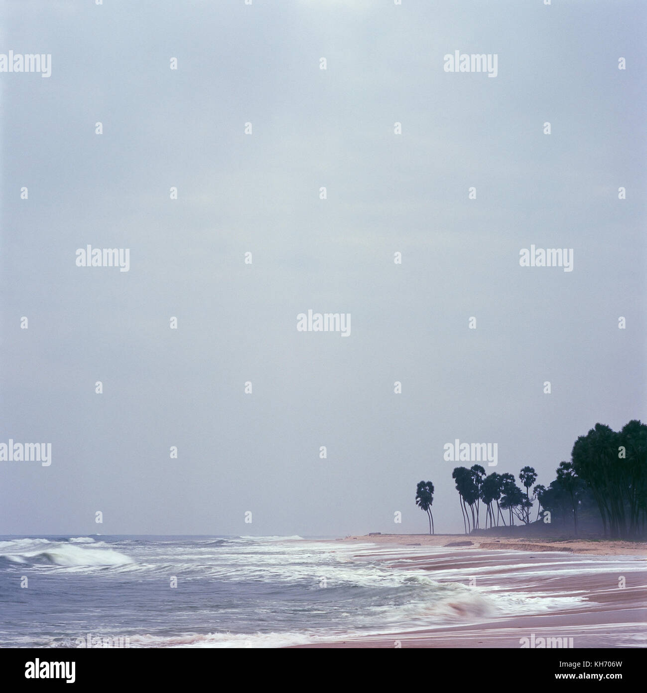 Gabon coast hi-res stock photography and images - Alamy