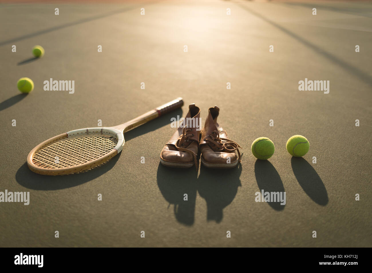 Tennis racket on ground hi-res stock photography and images - Alamy