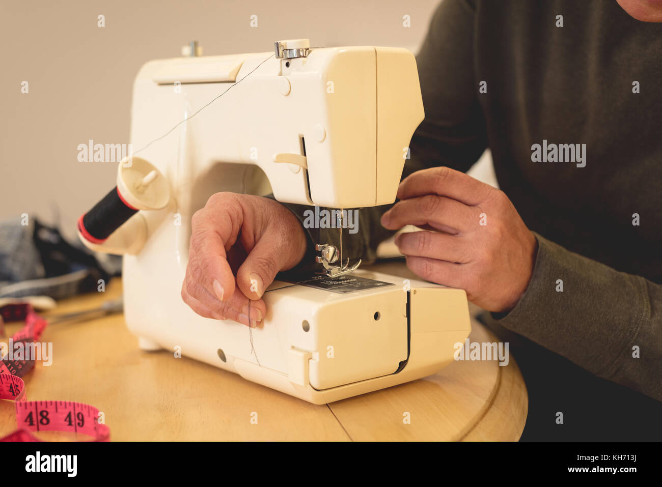 Mobile sewing machine hi-res stock photography and images - Alamy