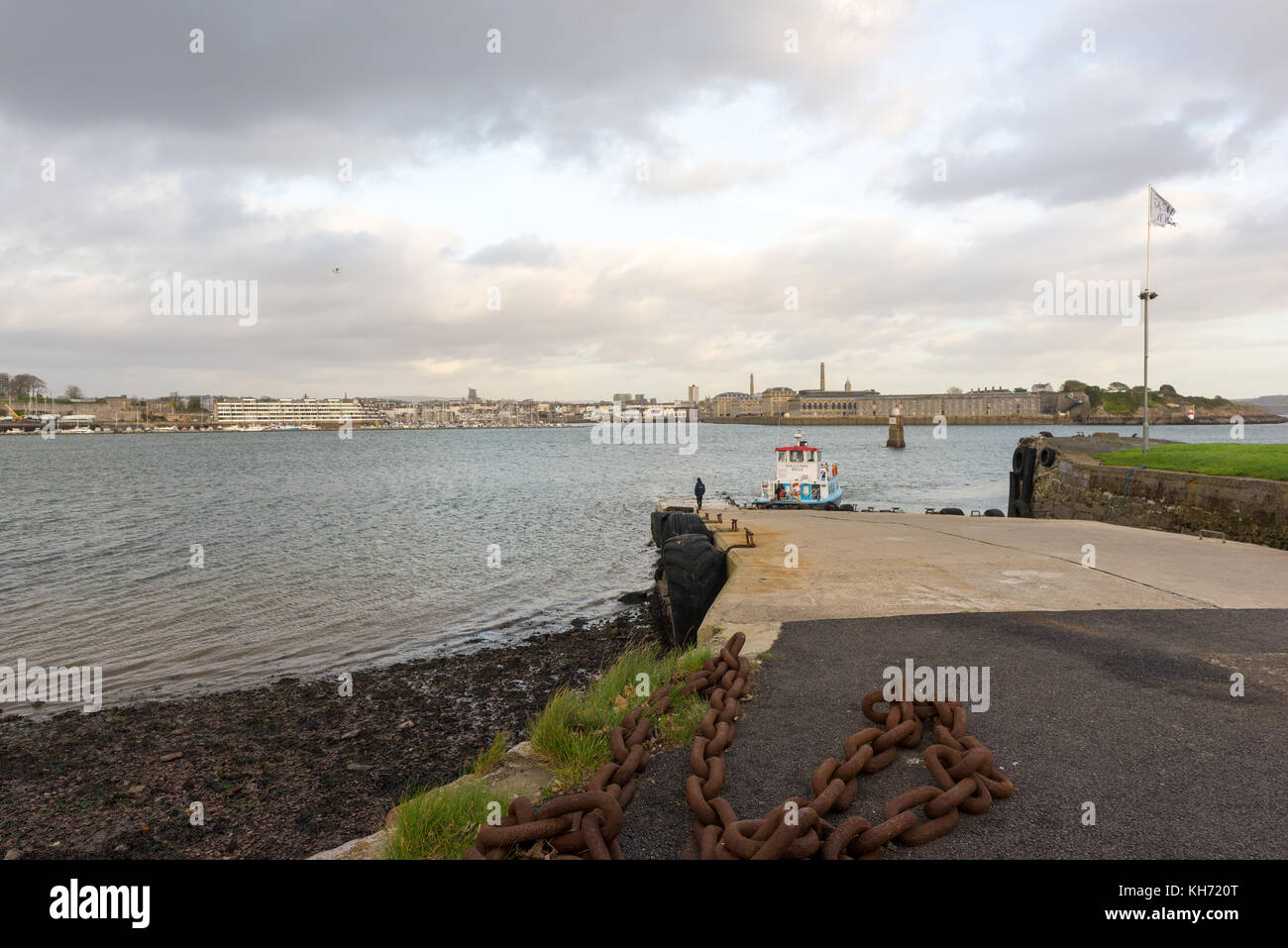 Ferry waiting to depart from Cremyll on the Rame Peninsula, Cornwall ...