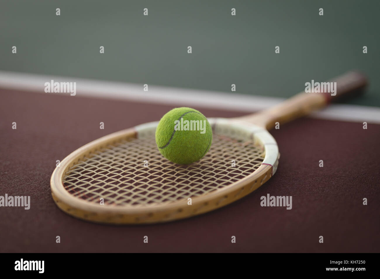 Close-up of tennis balls and rackets in ground Stock Photo - Alamy