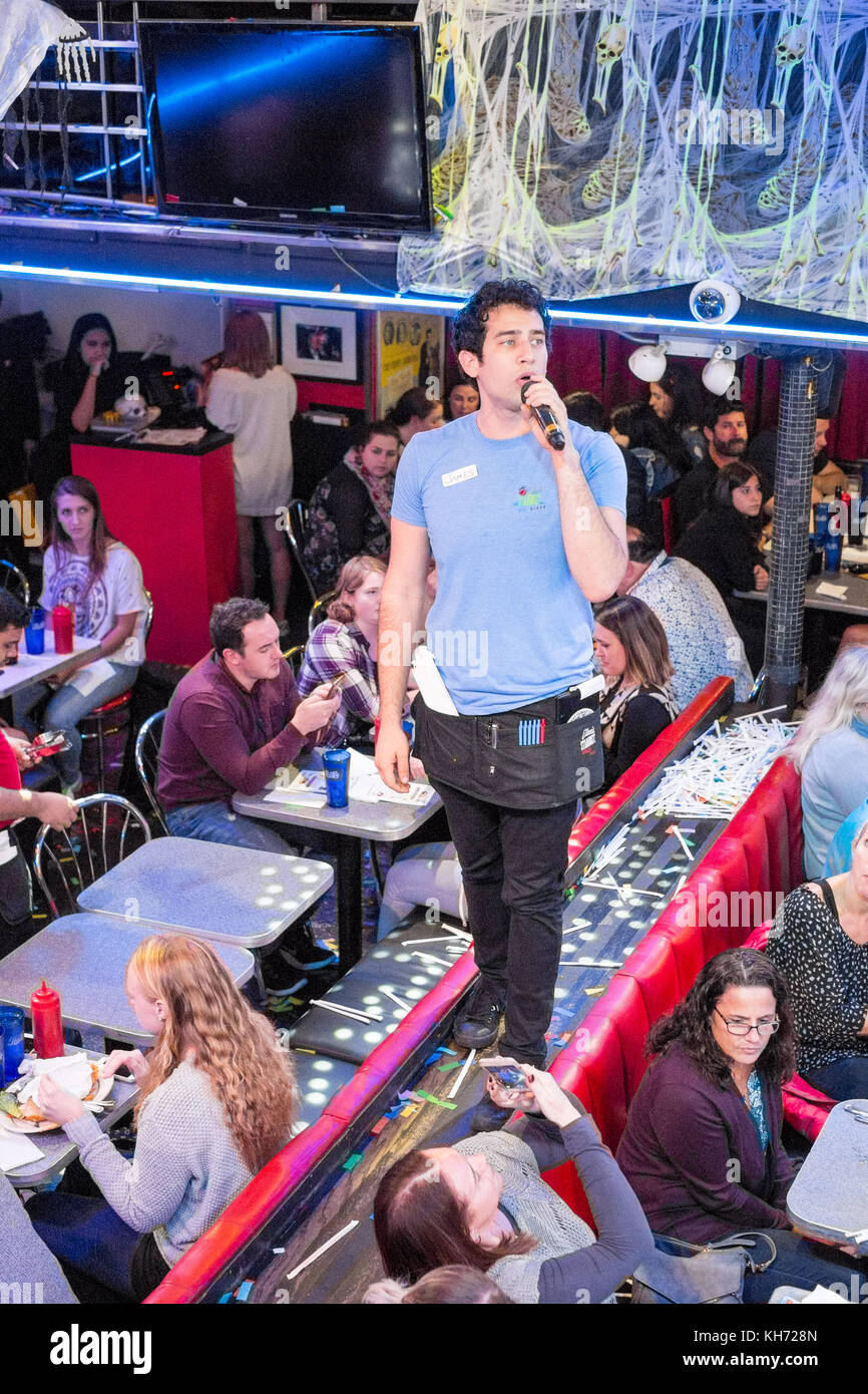 Ellen's Stardust Diner, famous for its singing waiting staff, Broadway ...