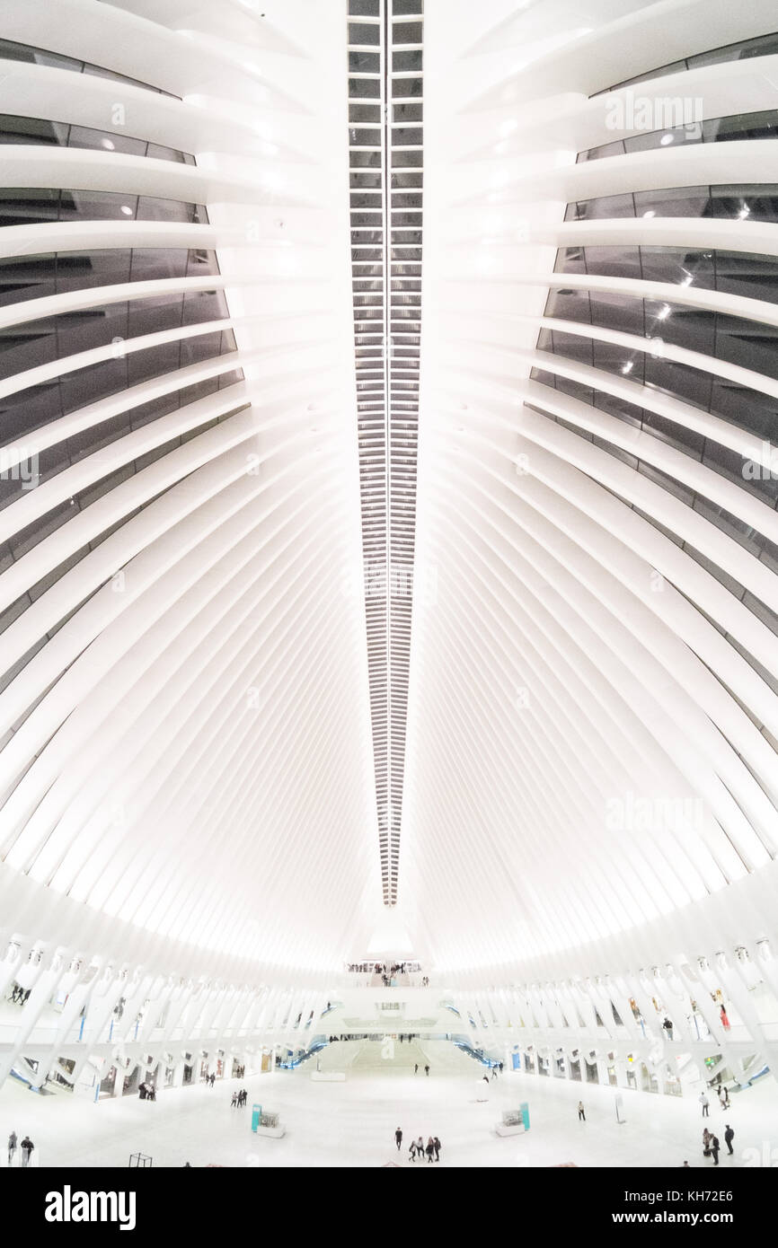 Occulus shopping mall hi-res stock photography and images - Alamy